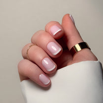 FIRST CLASS – GLEO NAILS